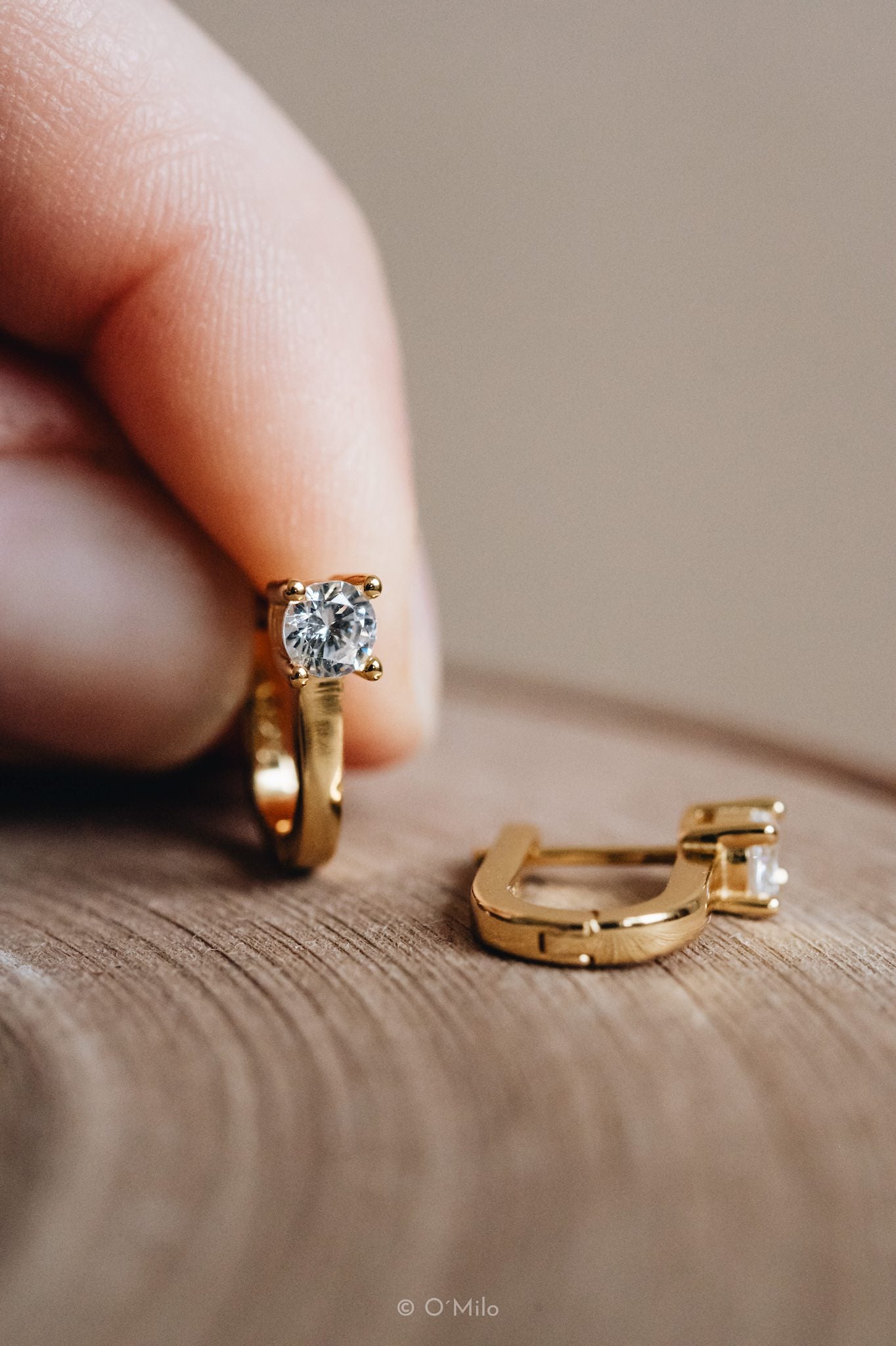 Solitaire Huggies. Iris • O'Milo